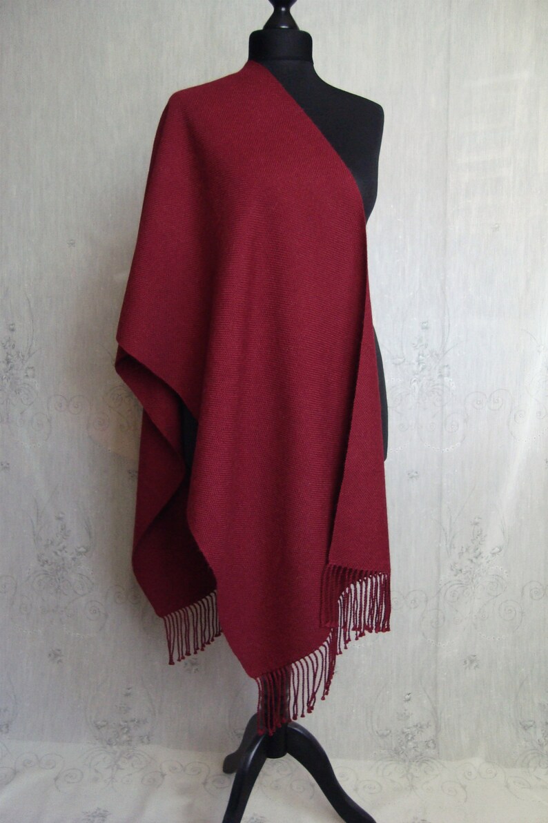 Burgundy fringed shawl for woman Maroon rectangular prayer | Etsy
